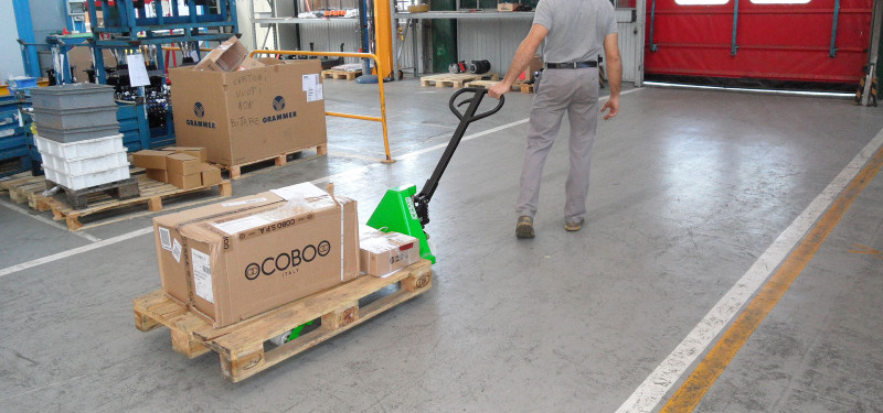 Transpallet manuale: come usarlo in sicurezza